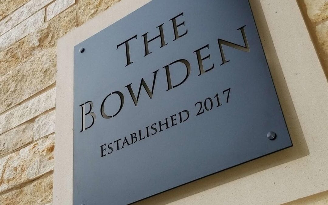 20 Innovative Signage Ideas For Small Businesses In 2023