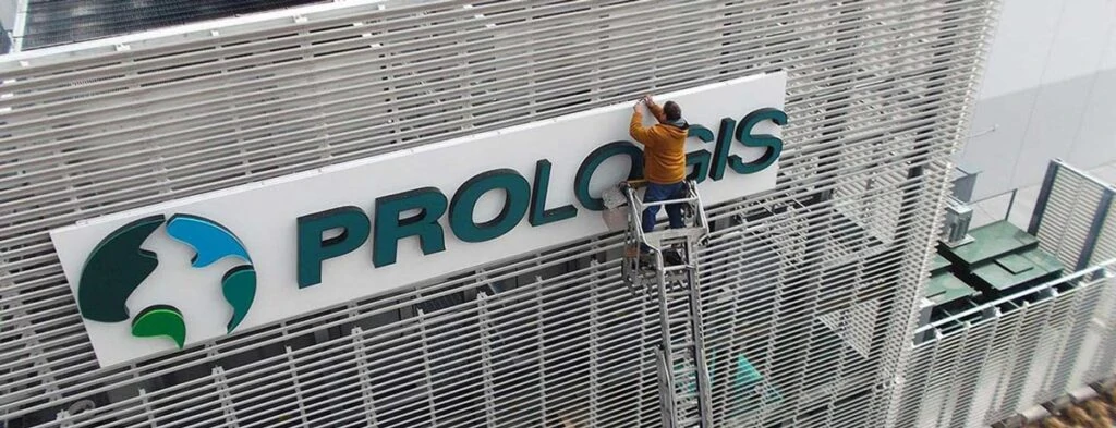 20 Innovative Signage Ideas For Small Businesses In 2023