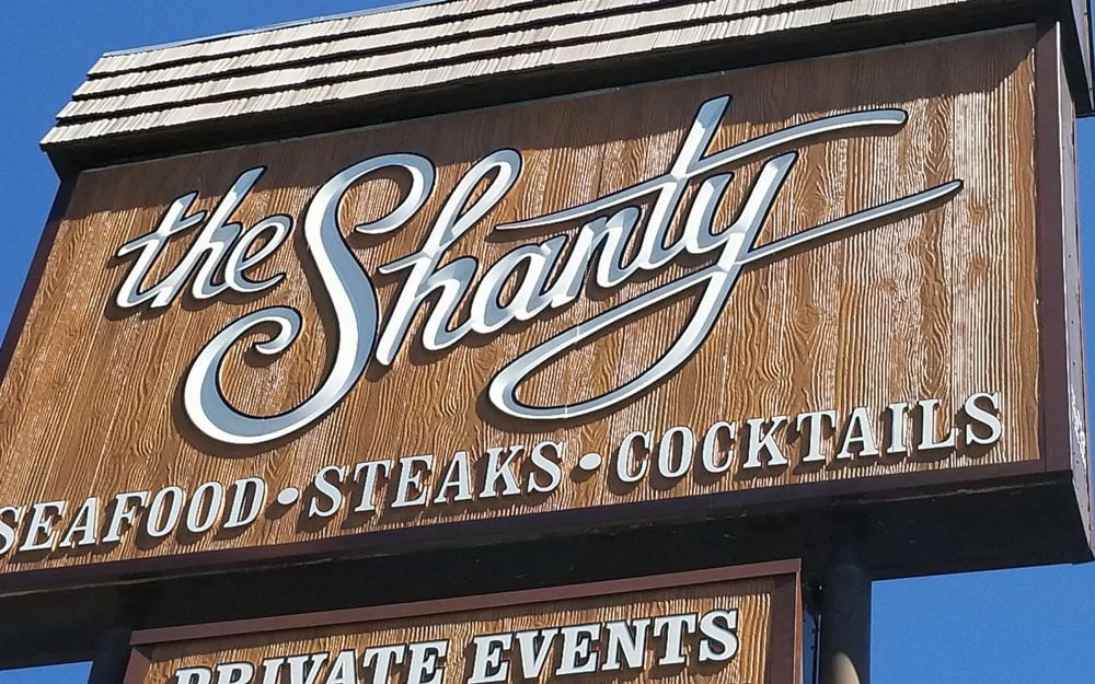 How Custom Signage Design Impacts Your Brand In 2023