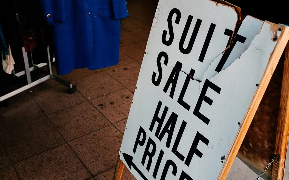 Why Business Signage Is Essential To Retail In 2023